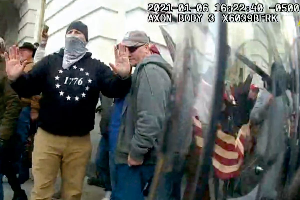 Montana fire chief who had refused vaccine mandate in Washington state ...