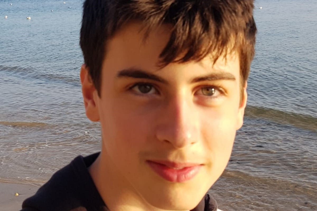 Leo Barber: ‘Incredibly bright’ boy, 16, dies on railway tracks as heartbroken family pays ...