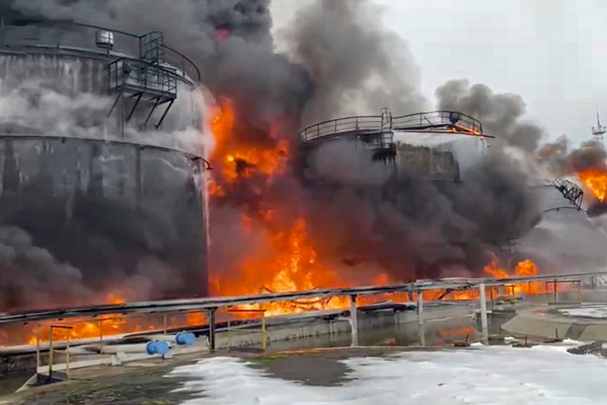 Bryansk: Huge fire at Russian oil depot after Kyiv’s cross-border drone ...