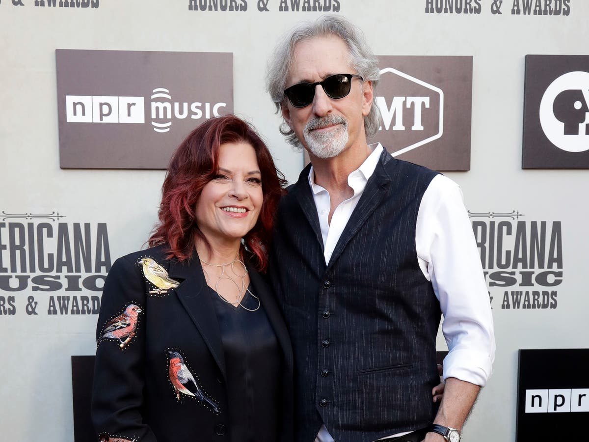 The hot young thing? At 71, John Leventhal has made a debut album | The ...