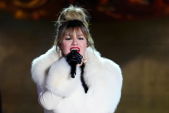 Why Taylor Swift is re-recording her old albums, from Reputation to ...