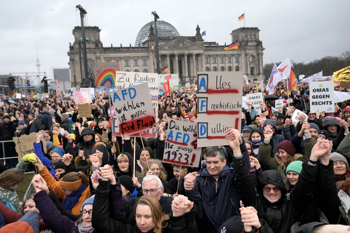 At least 150,000 gather in Berlin to protest the far right | The ...