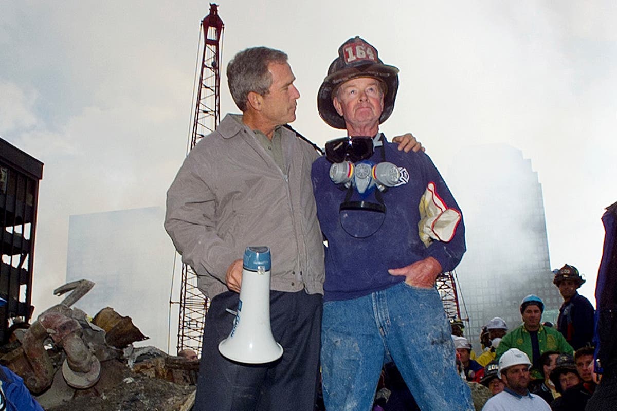 Hero 9/11 firefighter who stood next to George Bush at Ground Zero dies ...
