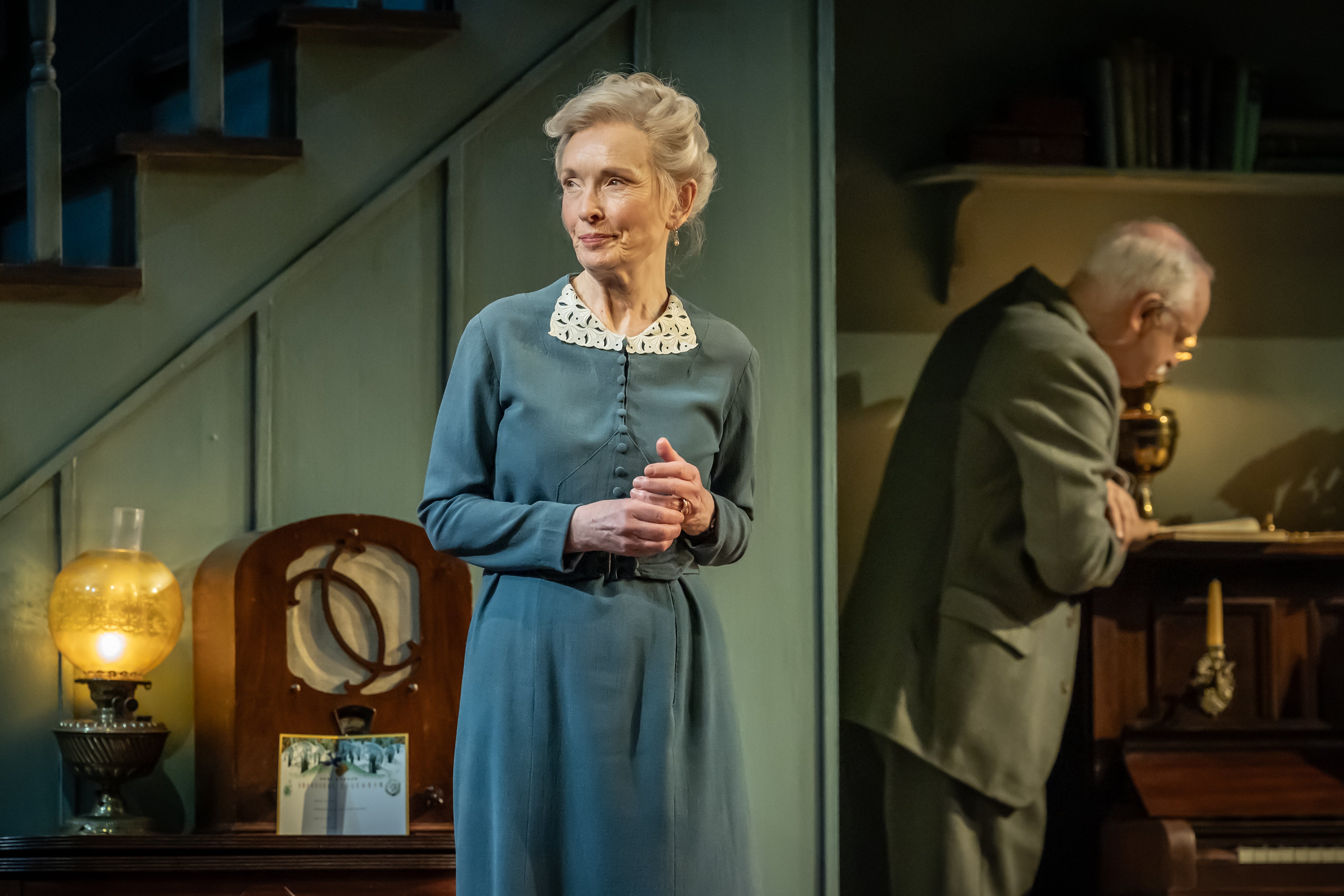 Dear Octopus, National Theatre review: Dodie Smith’s slow burning pre ...