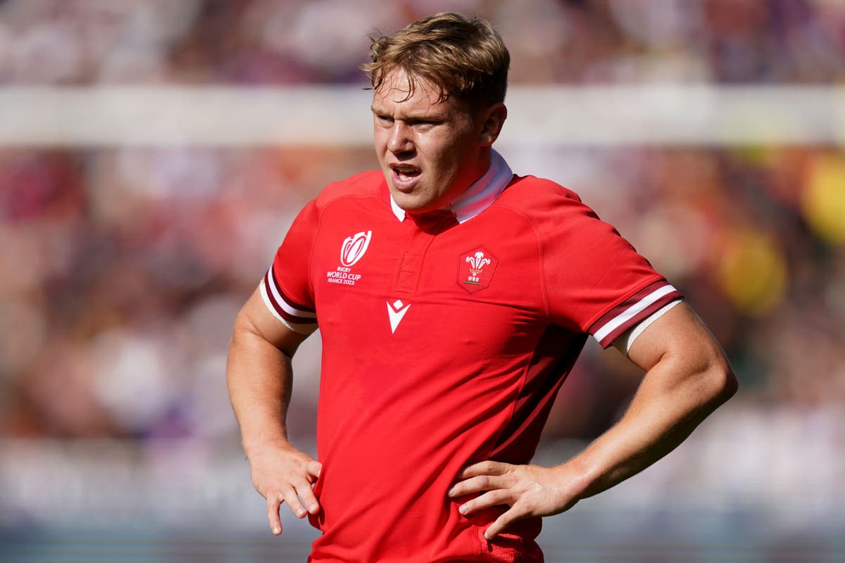 Sam Costelow returns as Wales name team to face Ireland in Six Nations ...