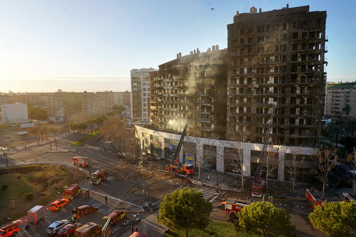 Couple saved from Valencia tower block inferno say they ‘refused to die ...