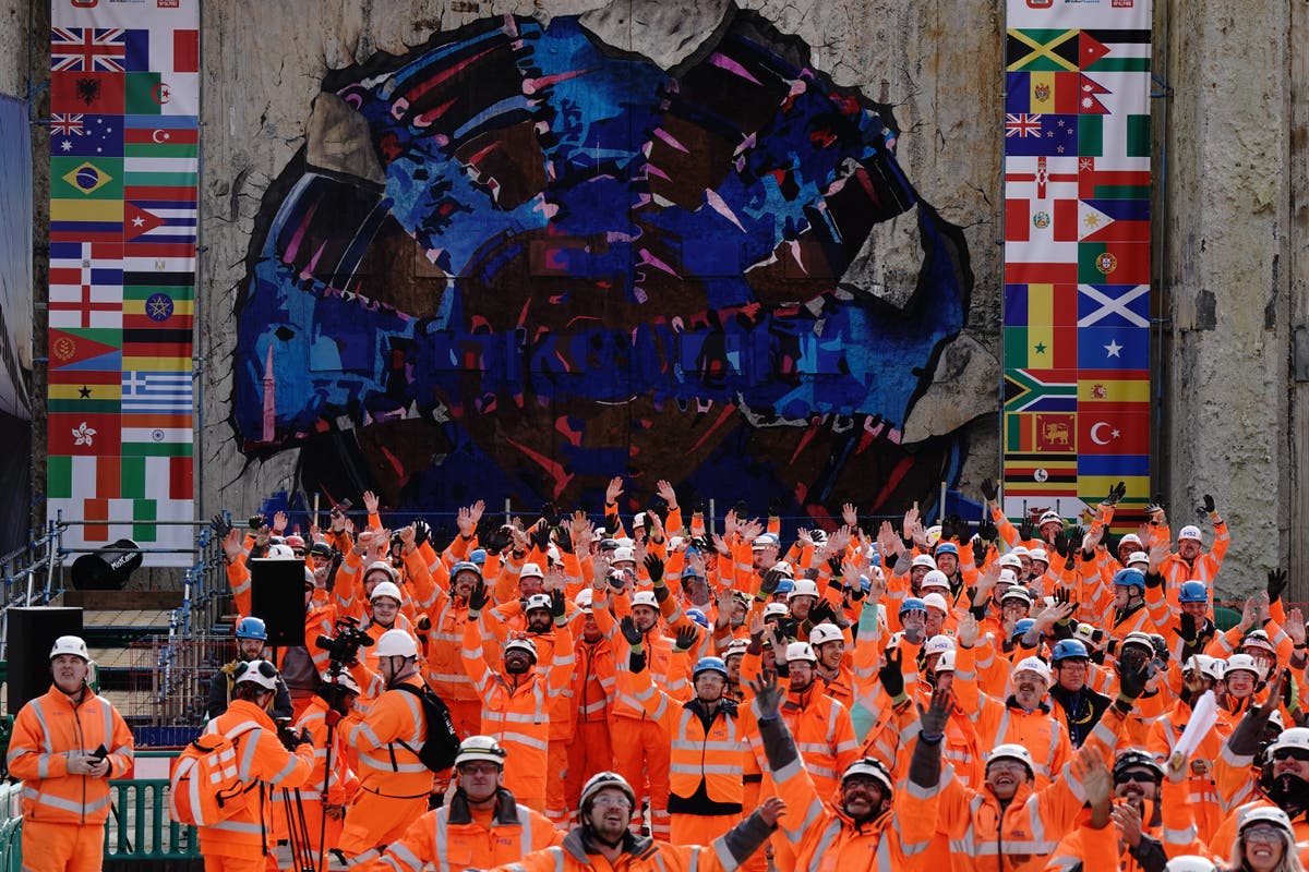 Fireworks as giant machine digging HS2’s longest tunnel finally breaks ...