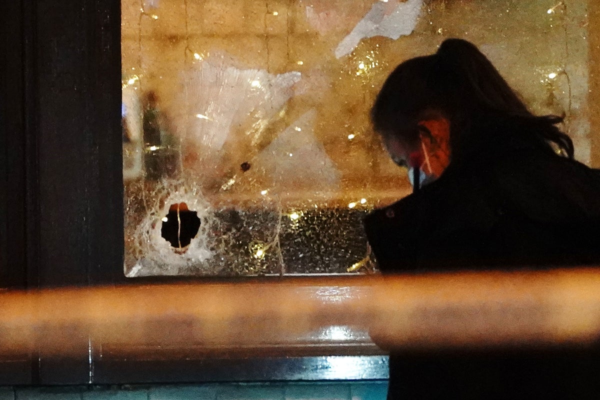 Clapham shooting latest updates: Suspects still at large and identities ...