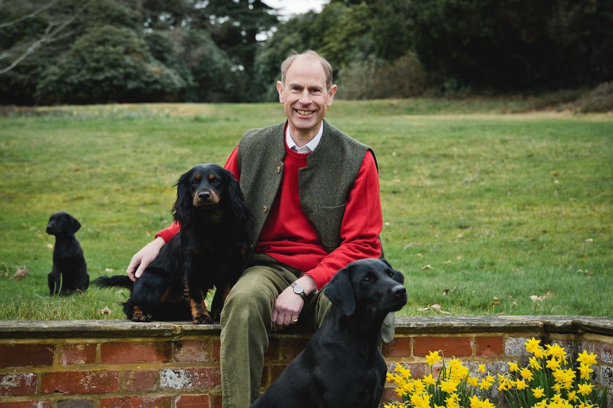 Duke of Edinburgh appointed to Order of the Thistle as new images ...
