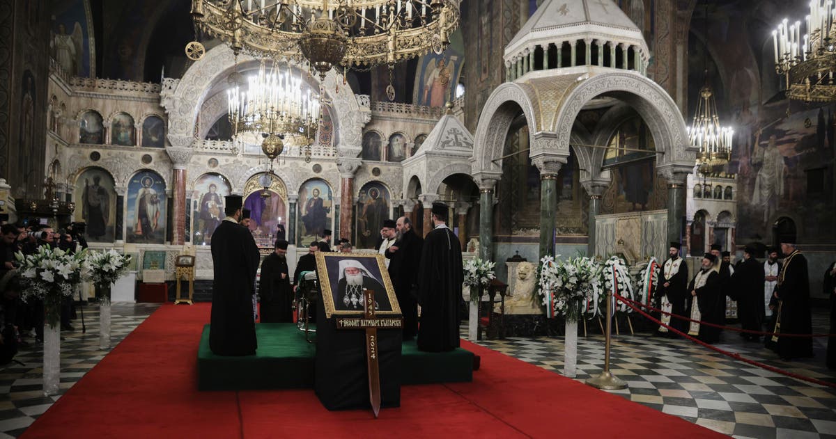 Bulgarians pay their last respects to the late Orthodox patriarch | The ...