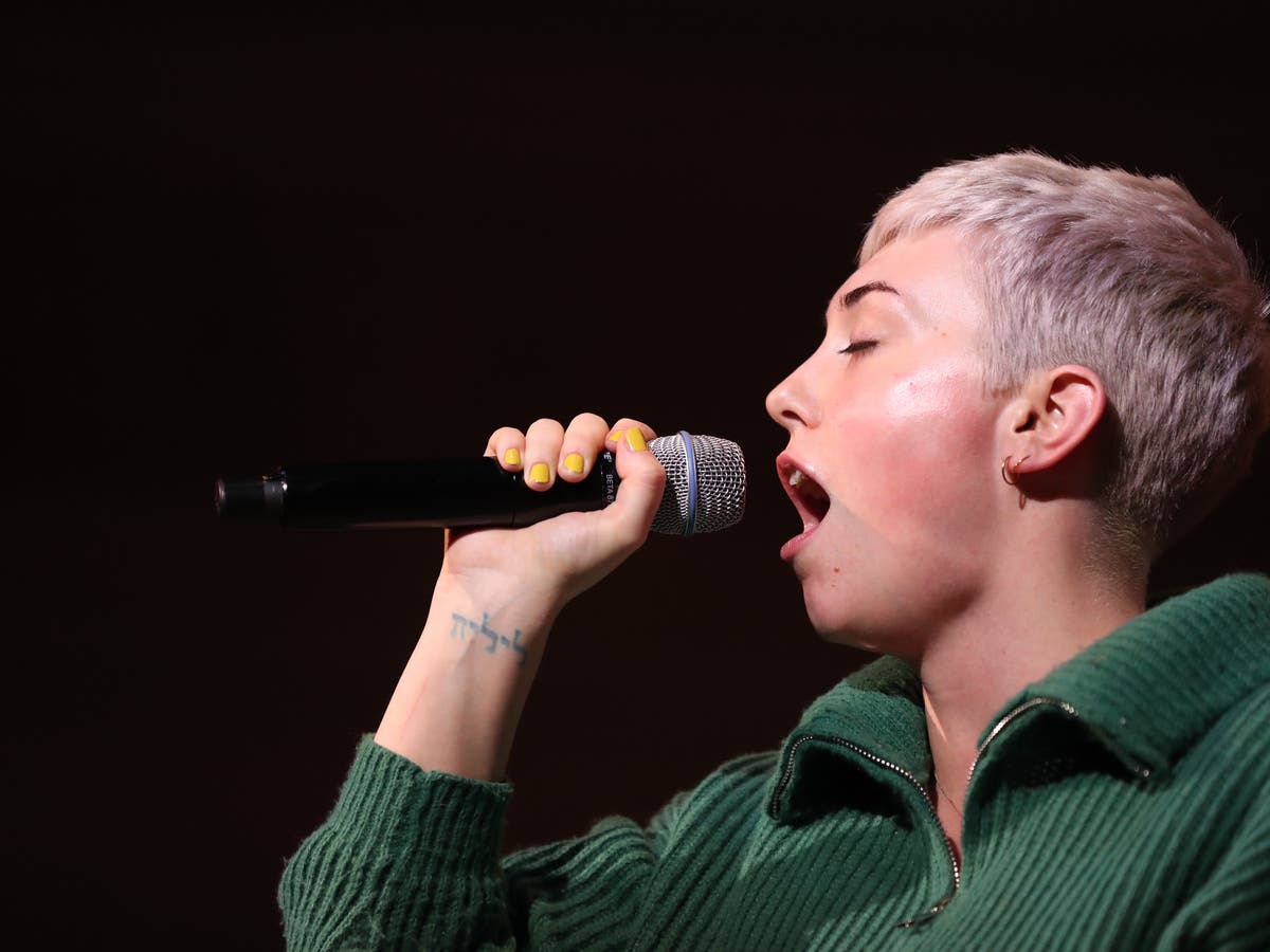 Sinead O’Connor’s daughter performs moving cover of ‘Nothing Compares ...