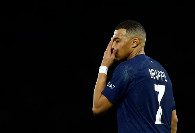 Kylian Mbappe anonymous as Barcelona edge PSG in Champions League ...