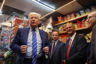 Trump visits Harlem bodega to mark second day of hush money trial - and ...