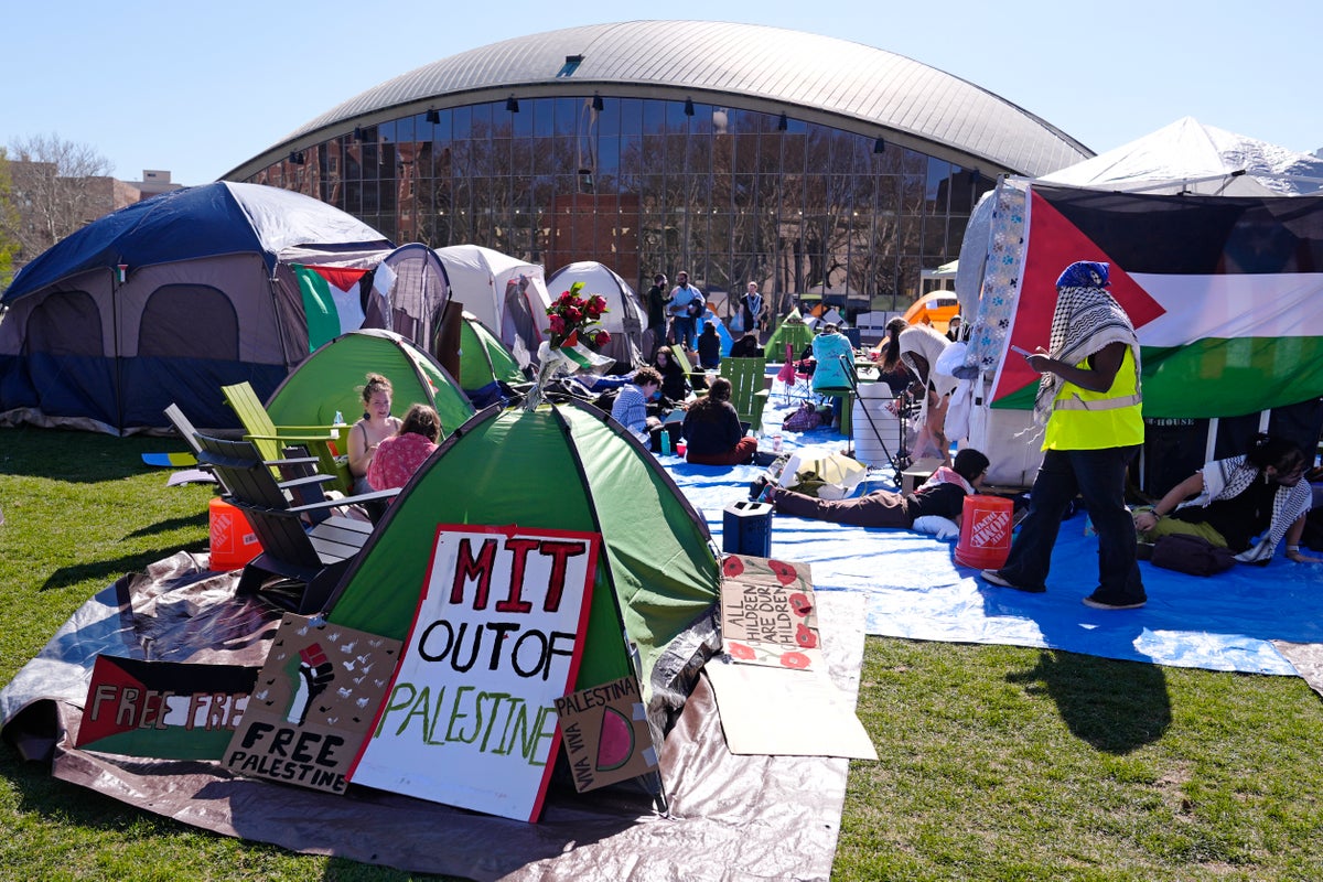 Arrests follow barricades and encampments as college students ...