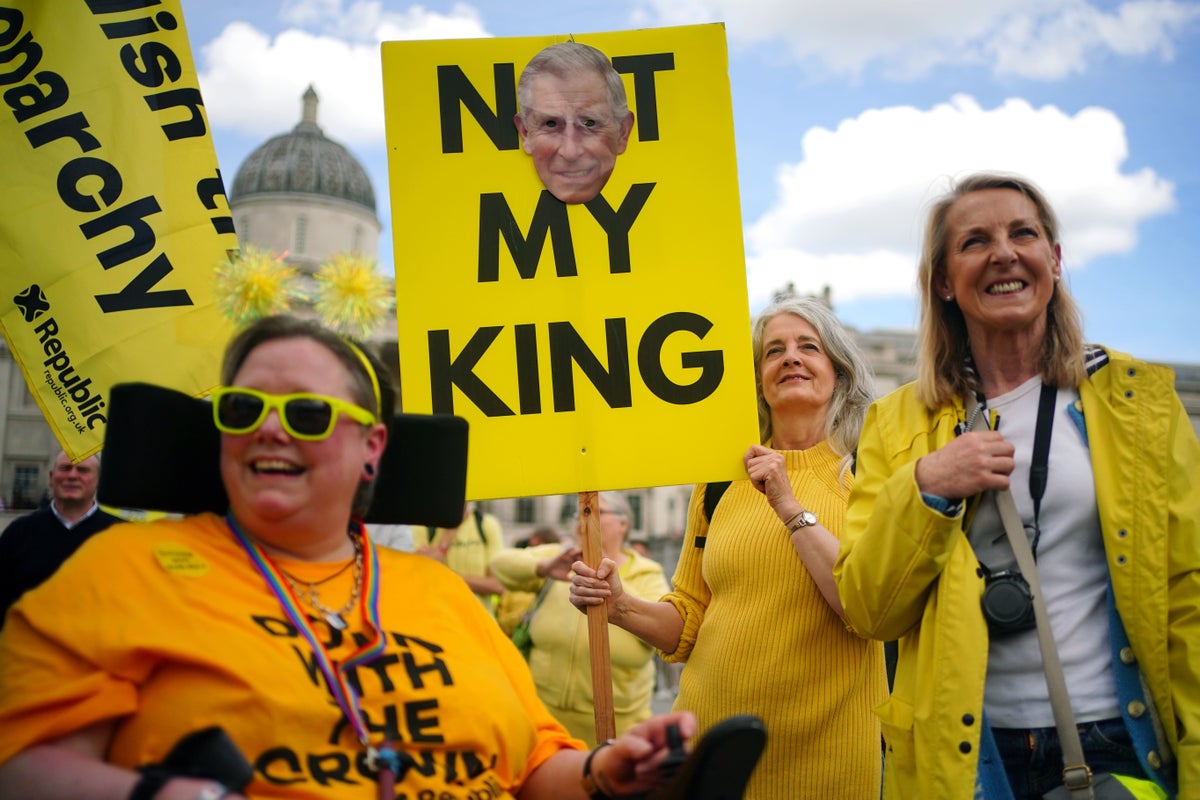 Republican protesters hold demonstration on King’s coronation ...