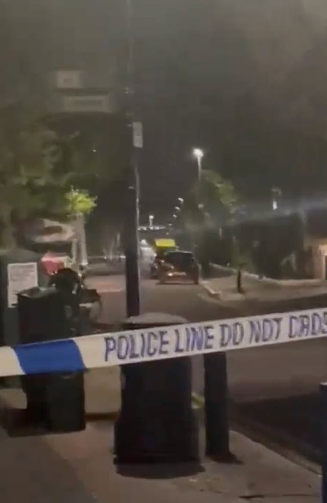 Murder probe as man stabbed to death after fight in Tower Hamlets | The ...