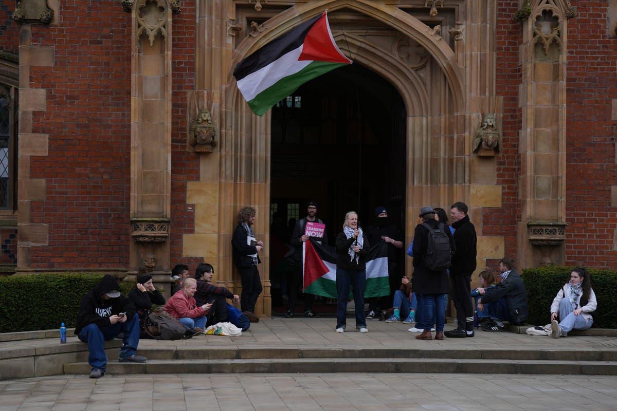 Queen’s University Belfast students stage sit in for Palestine | The ...