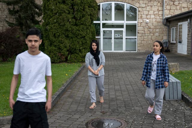 Germany launches restricted payment cards for asylum-seekers | The ...