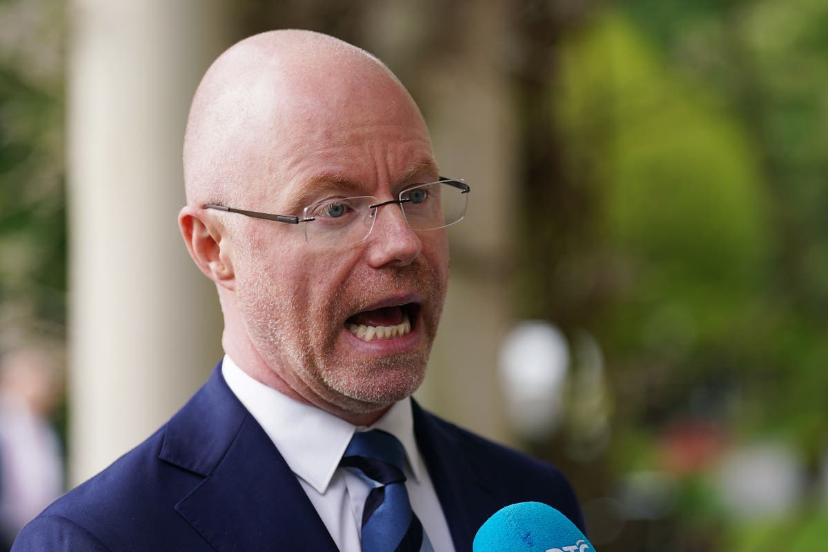 Ireland to raise smoking age to 21 under Government plan | The Independent