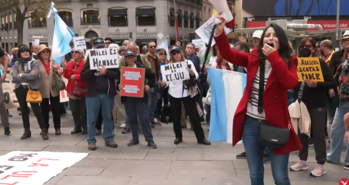 Watch: Spanish protesters rally against meeting of far-right leaders ...