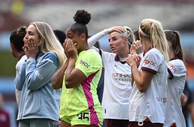 Chelsea and Emma Hayes find a stunning new way to celebrate the ...