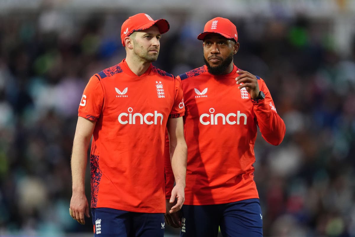 Mark Wood claims two wickets on white-ball return as England chase 158 ...
