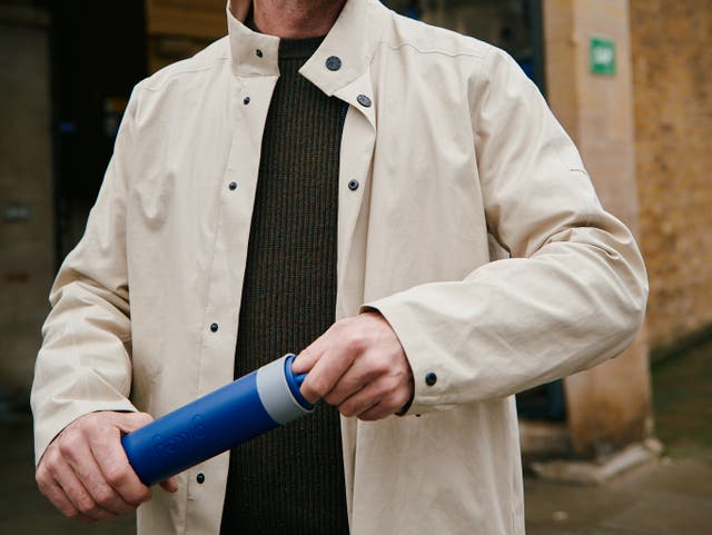 Stay dry with the revolutionary Gilley umbrella and enjoy a 25% ...