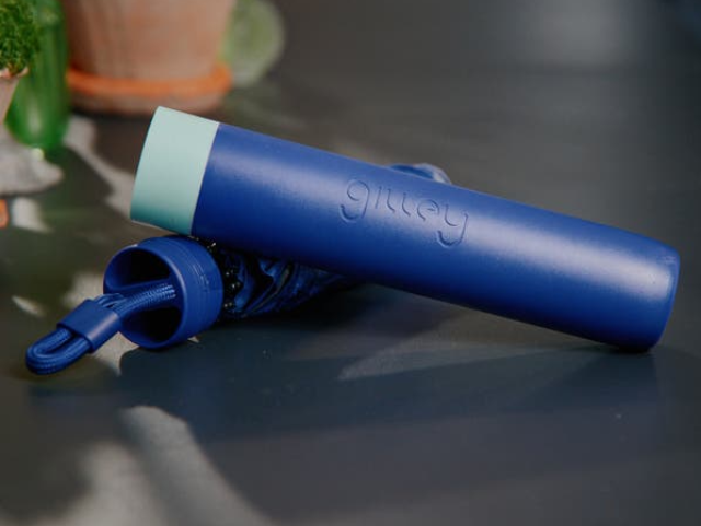 Stay dry with the revolutionary Gilley umbrella and enjoy a 25% ...