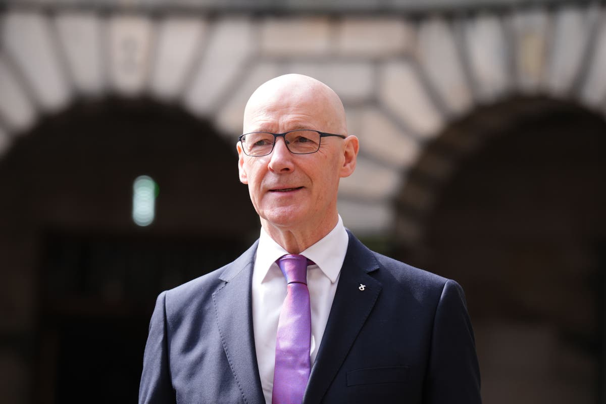 Swinney pays tribute to veterans as services mark 80th anniversary of D ...
