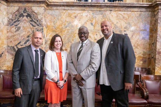 Republicans in Pennsylvania BOO and walk out after Jan 6 cops visit and ...