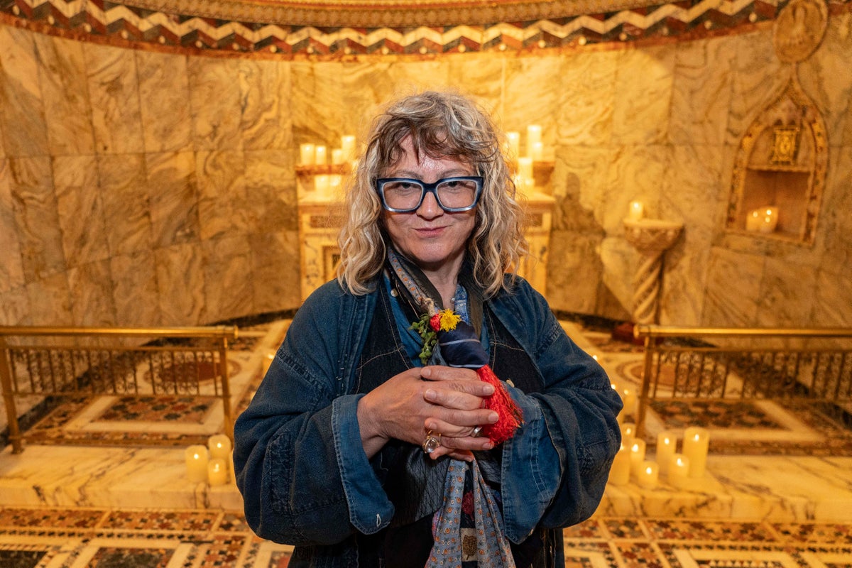 Anya Gallaccio wins commission to create Aids memorial near Diana ward ...