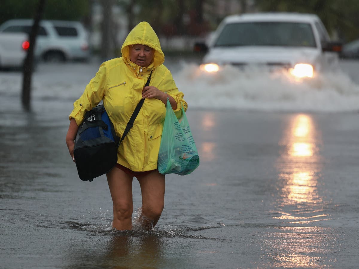 More than a foot of rain expected in South Florida as flood alerts ...