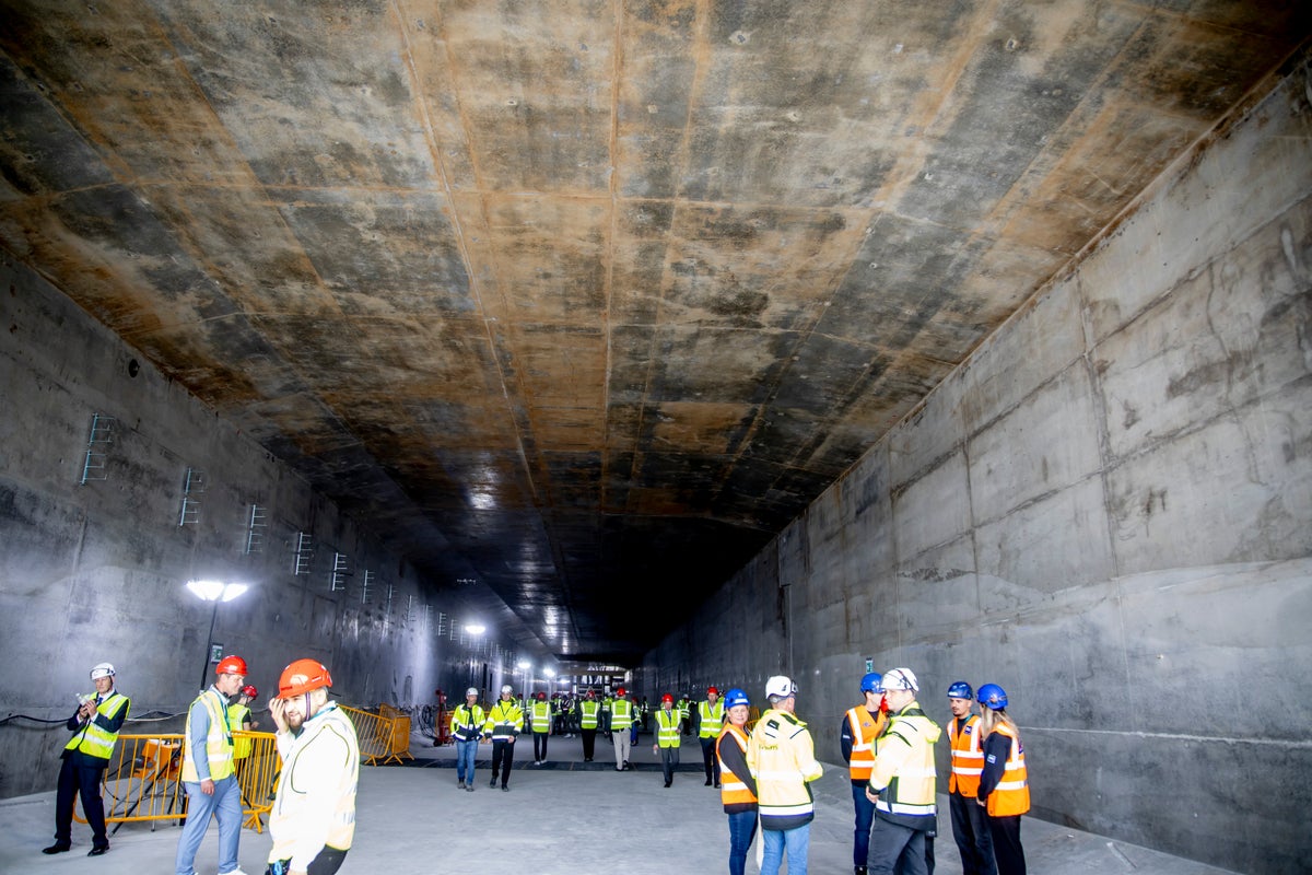 The Danish king inaugurates the first element of a road-and-rail tunnel ...