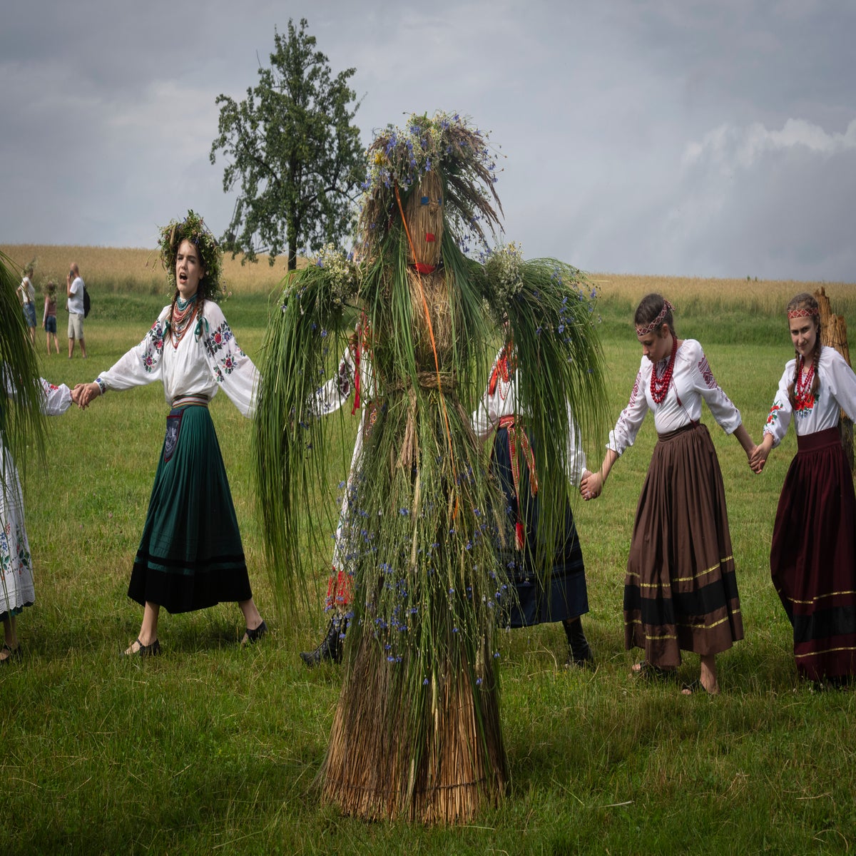 Paganism Ukraine How Ukrainian Scouting Culture Thrives In The Woods