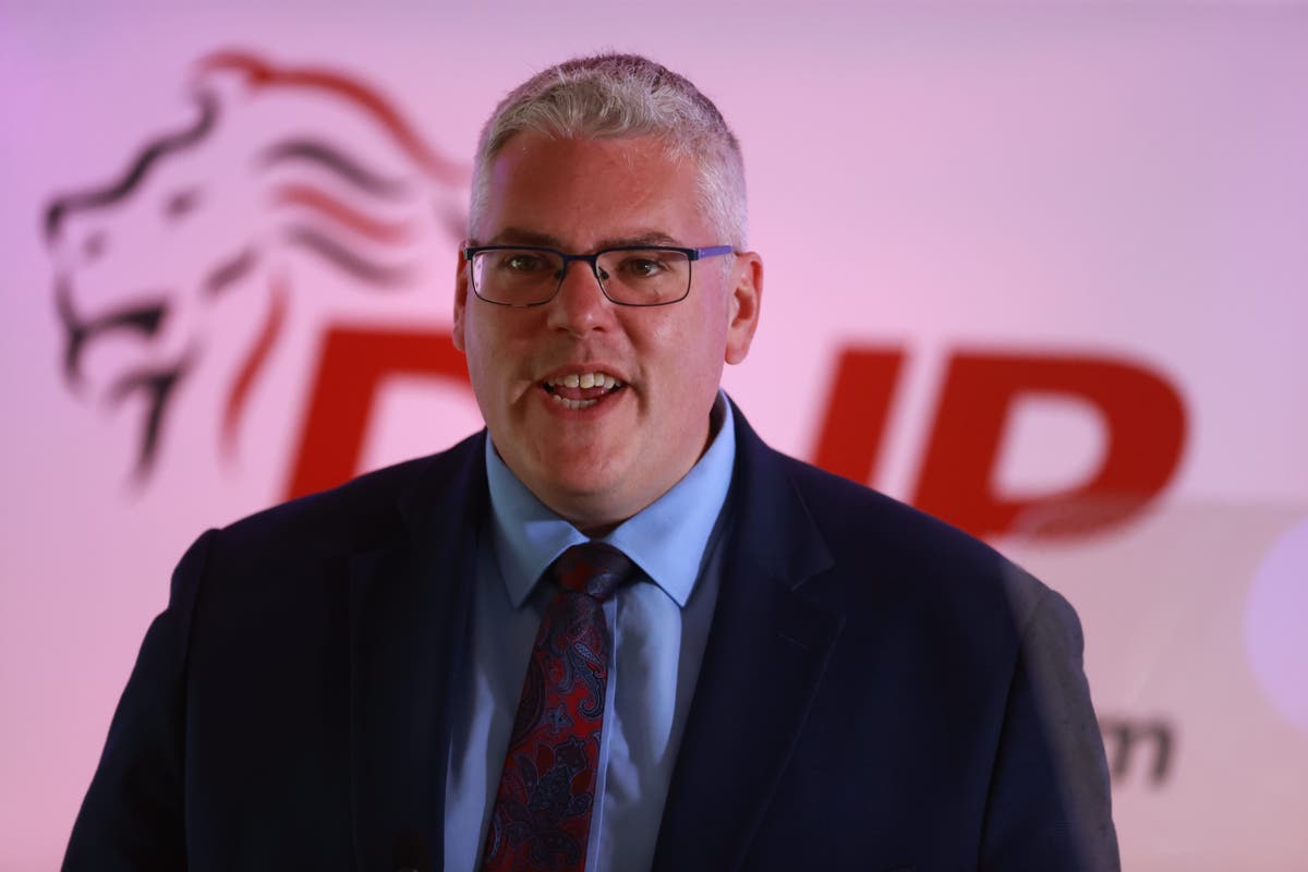 DUP leader urges against ‘voting for smaller parties you know can’t win ...