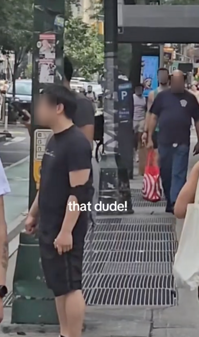 Stranger stops woman on the street to critique her…