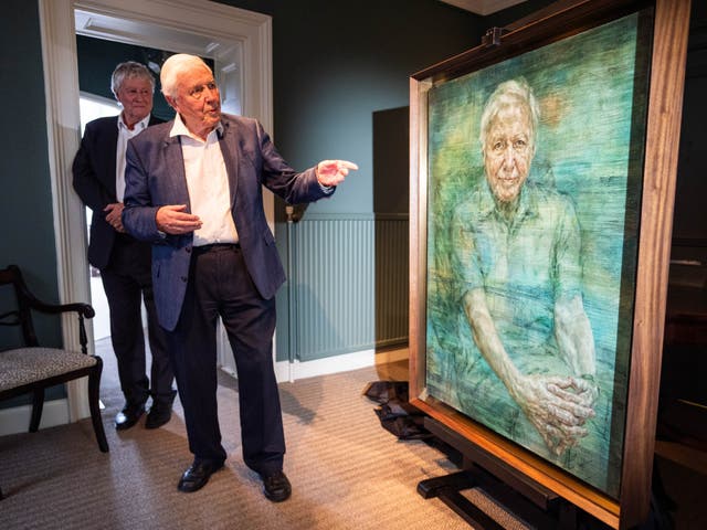 New green Sir David Attenborough portrait by Jonathan Yeo unveiled ...