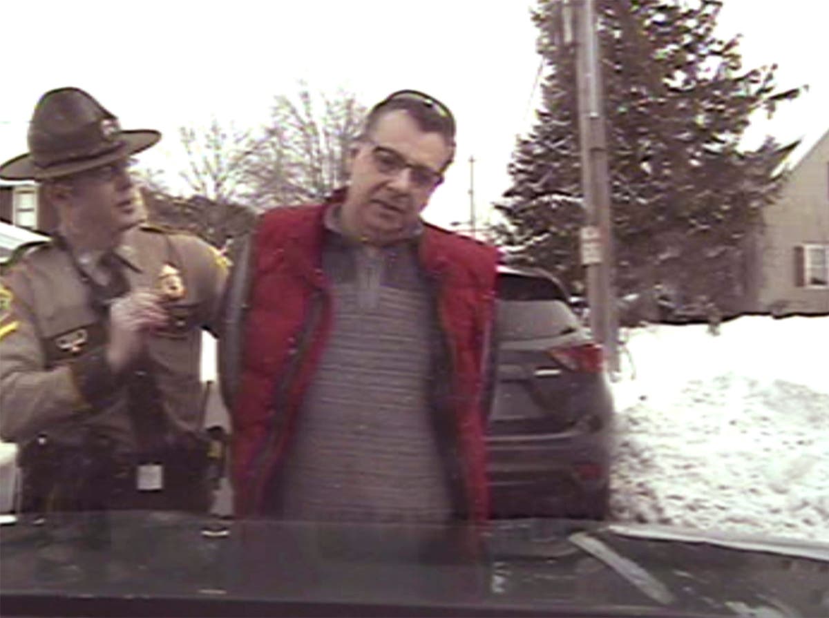 Man arrested for flipping off a trooper gets $175,000 after First ...