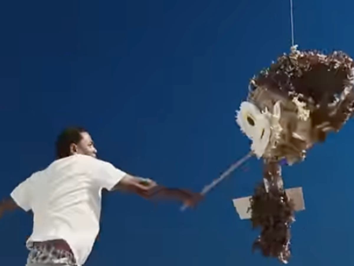 Kendrick Lamar includes hilarious disclaimer in Drake diss music video ...