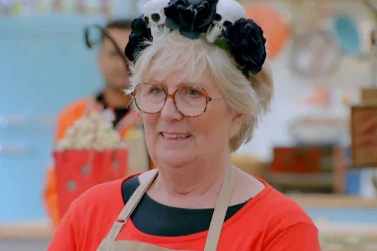 Great British Bake Off contestant Dawn Hollyoak dies aged 61 | The ...