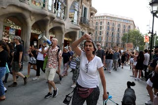 Spain’s tourism minister hits out at Barcelona protests | The Independent