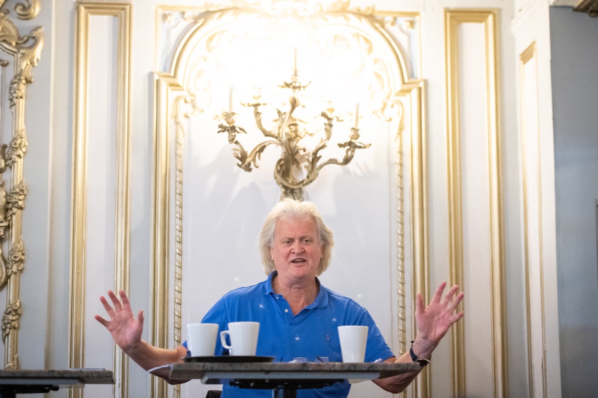 Brexit-supporting Wetherspoon boss Tim Martin praises economic ...