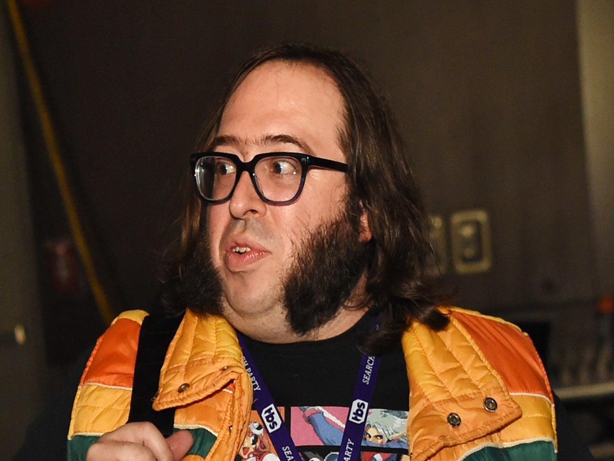 Kitty Arrested Utviklingsantrekk Cartoon Network's Kyle Carrozza