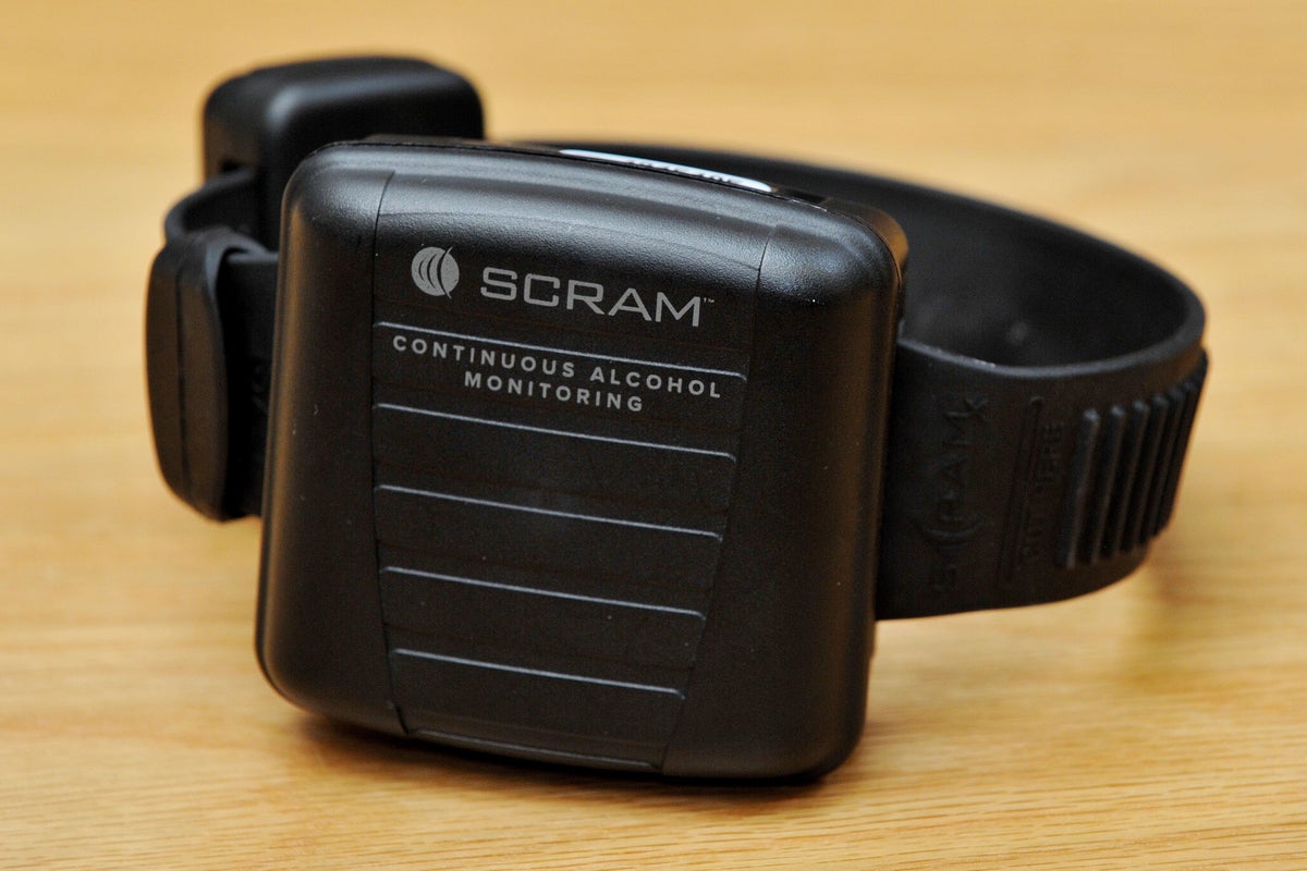 New justice minister volunteers to wear alcohol monitoring tag | The ...