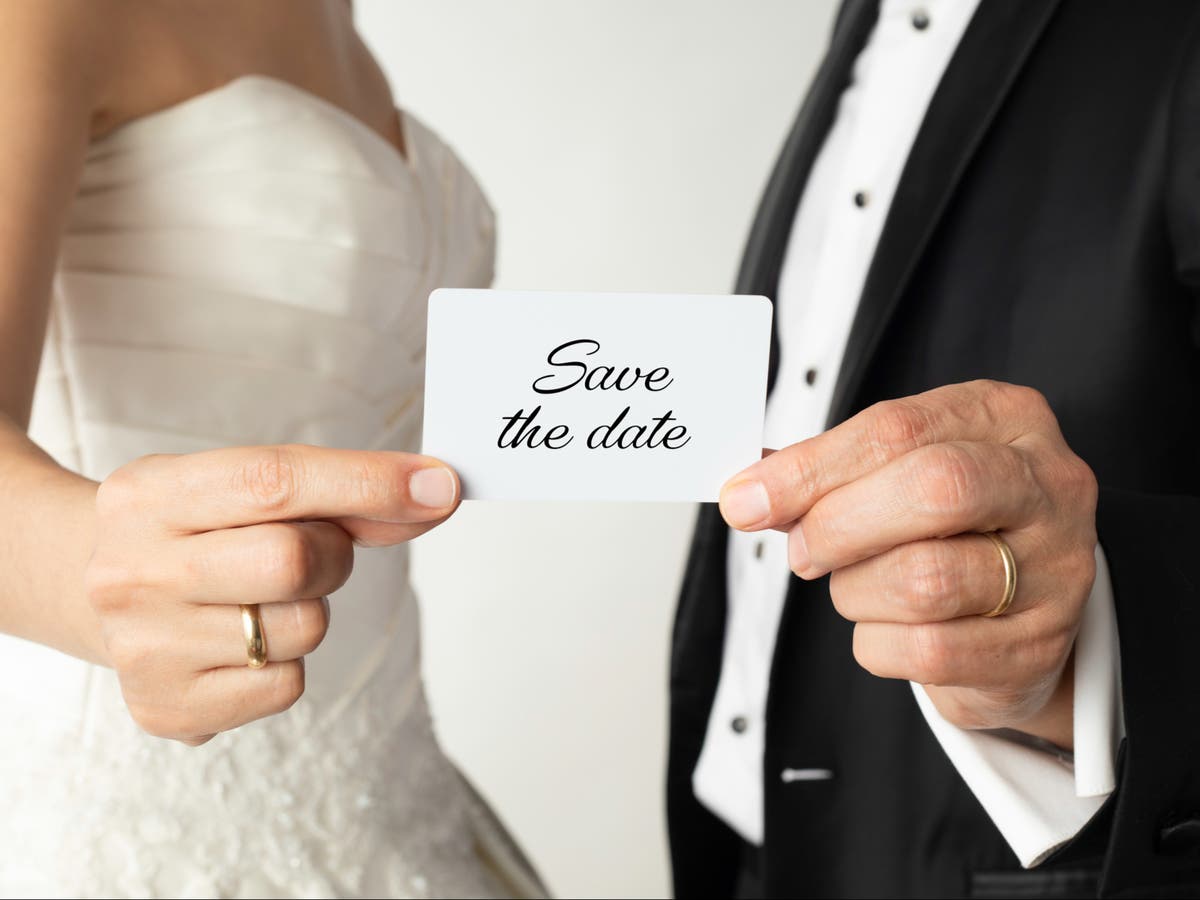 Bride and groom send ‘you’re not invited’ wedding cards to family ...