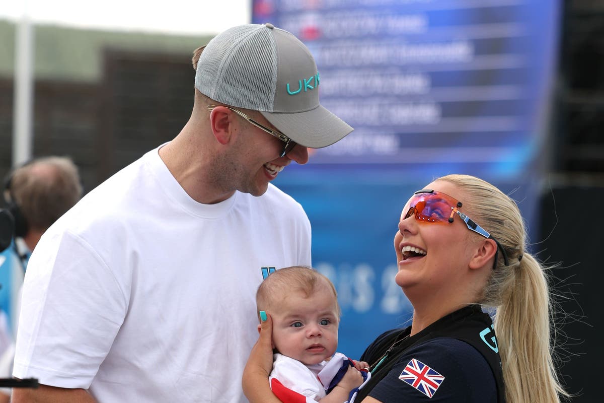 Amber Rutter wins Olympic skeet shooting silver three months after ...