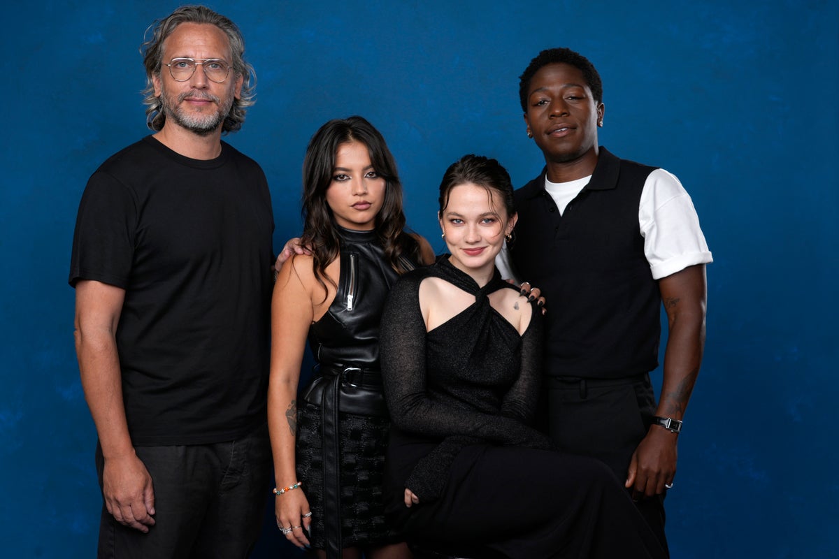 ‘Alien: Romulus’ actors battled lifelike creatures to bring the film ...