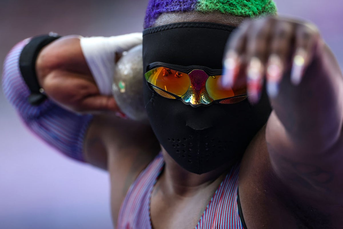 Who is Raven Saunders? The mask-wearing shot-putter in Olympics final ...