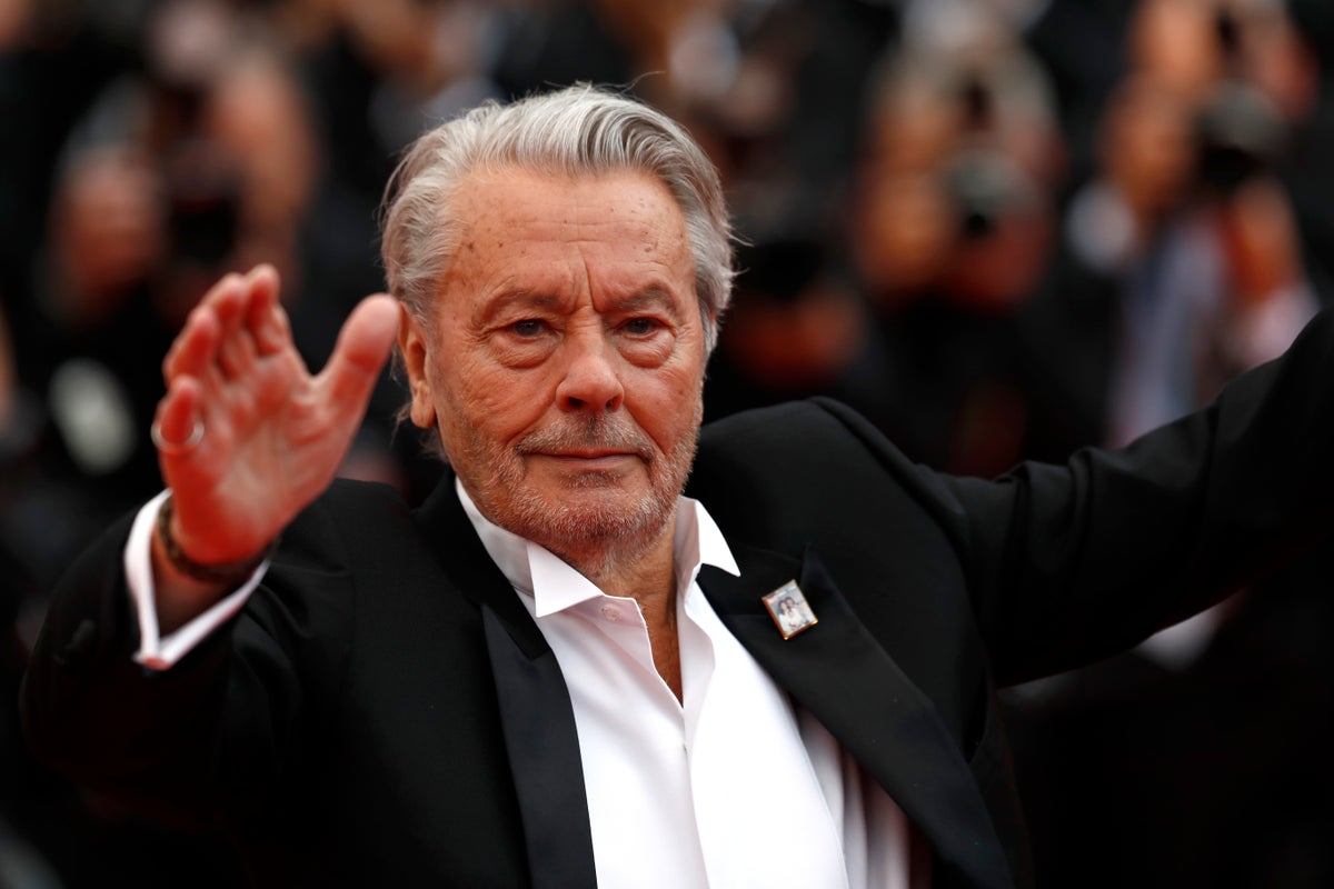 Alain Delon: President Macron leads tributes to ‘French monument’ who ...