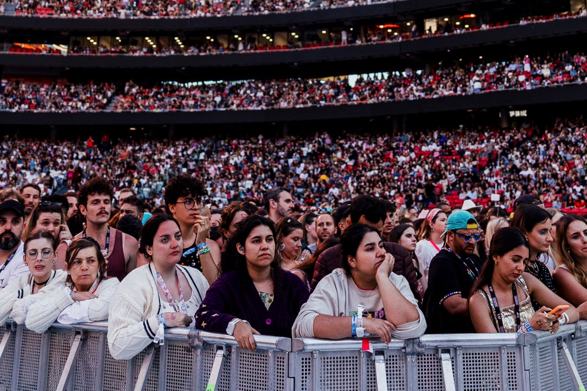 Are you a toxic gig goer? The unspoken etiquette rules of concert ...
